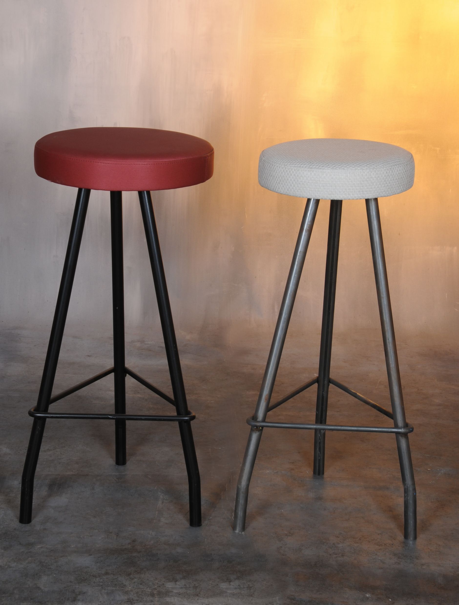 Taburete Luzi – Muebles de hierro, latón, zinc, inox. sillas, taburetes ...